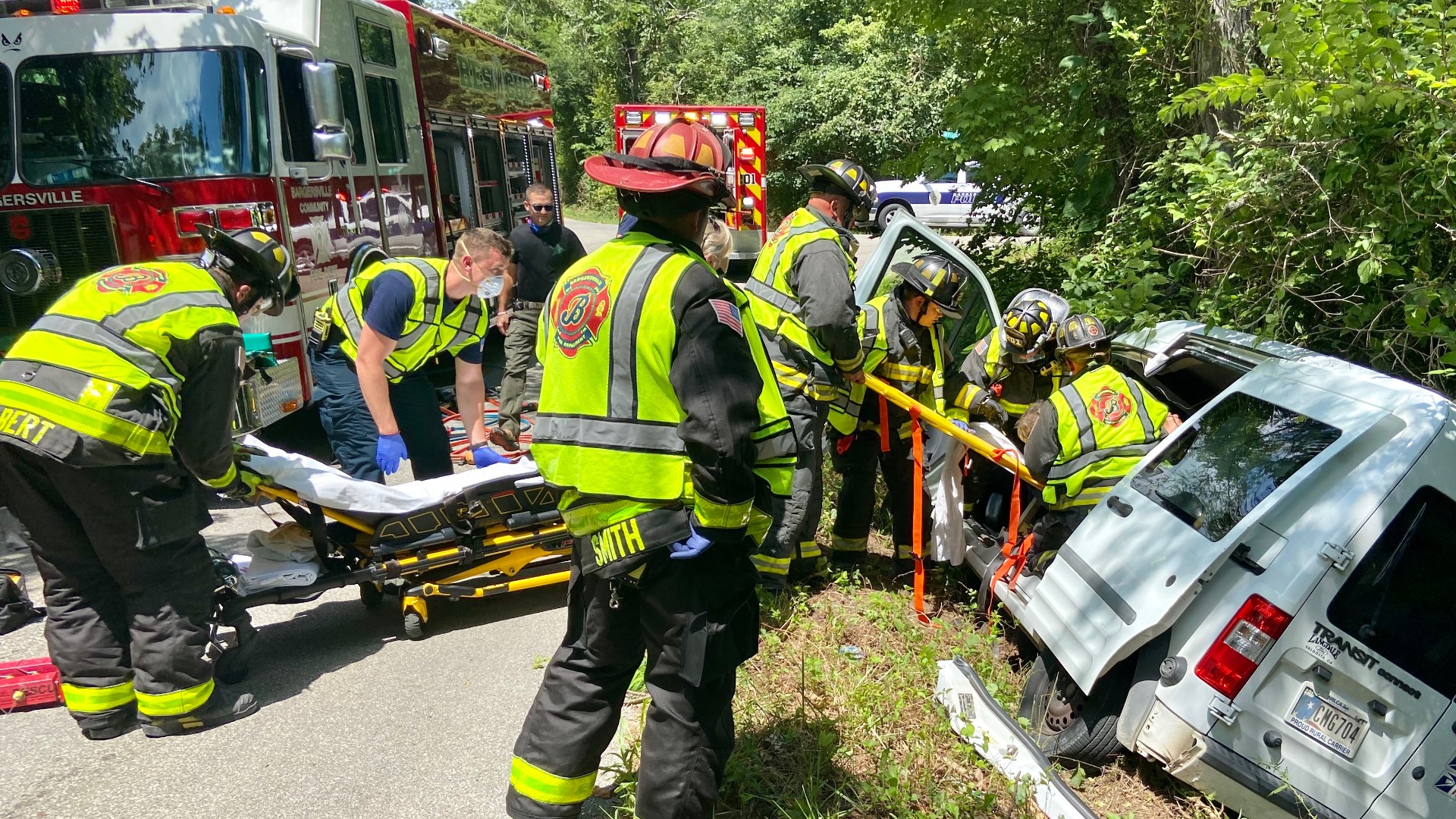 Postal carrier injured in Johnson County crash | wthr.com