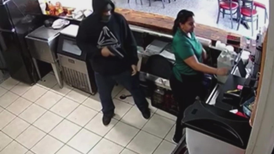 Caught on Camera: Servers held at gunpoint during restaurant robbery ...