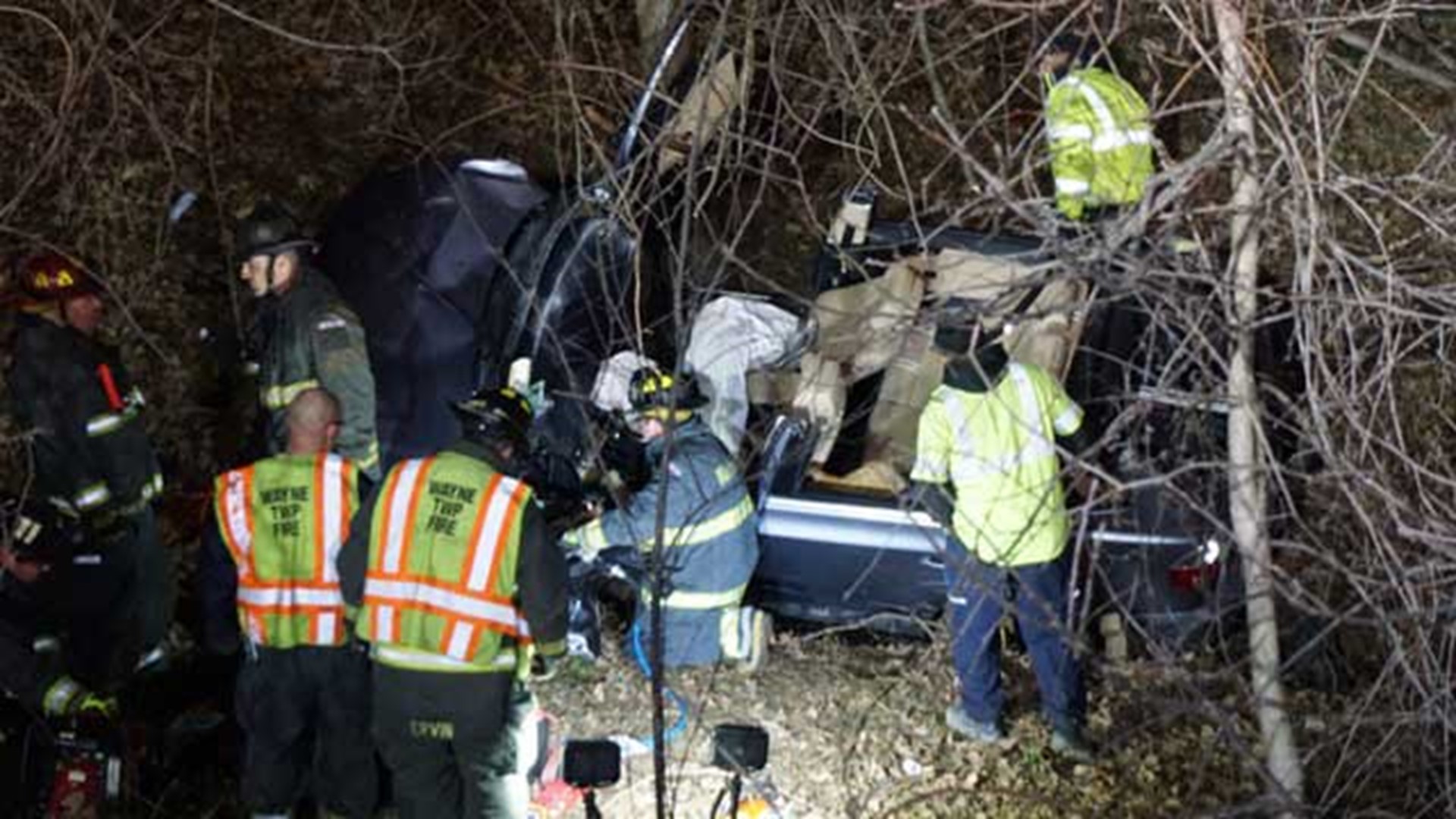 Woman injured in crash after leaving roadway on I-74 | wthr.com
