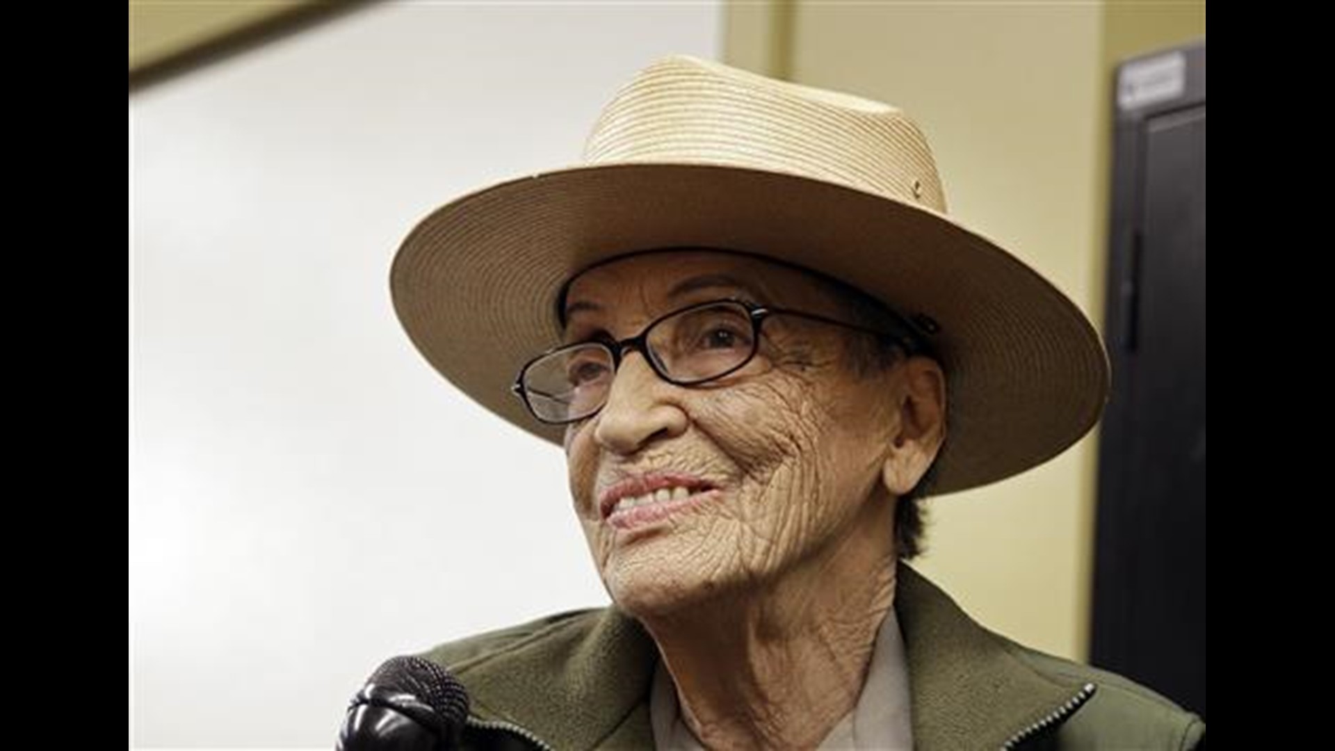 Oldest US park ranger back at work after attack at home | wthr.com