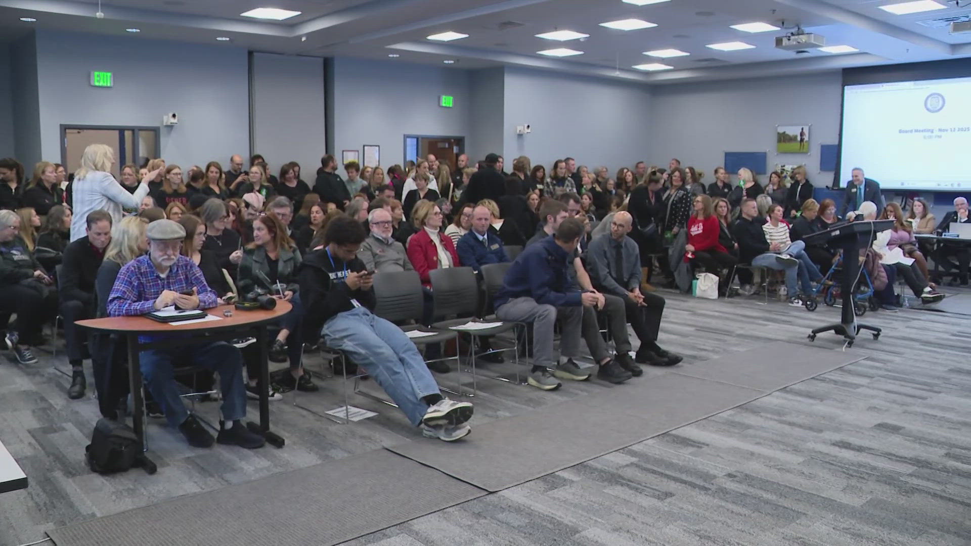 Hamilton Southeastern teachers storm out of school board meeting amid ...