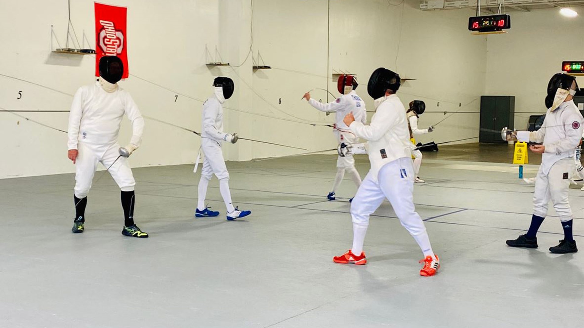Indianapolis Fencing Club trains athletes for Olympic sport | wthr.com