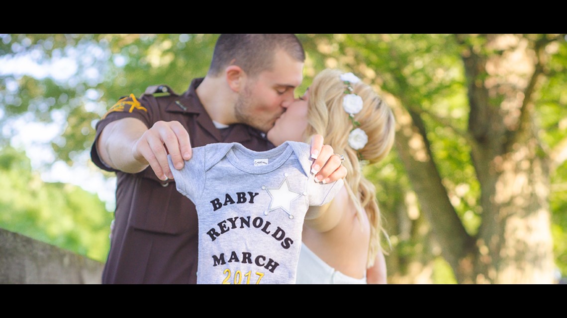 "Thin Blue Life" project showcases police as ordinary people | wthr.com