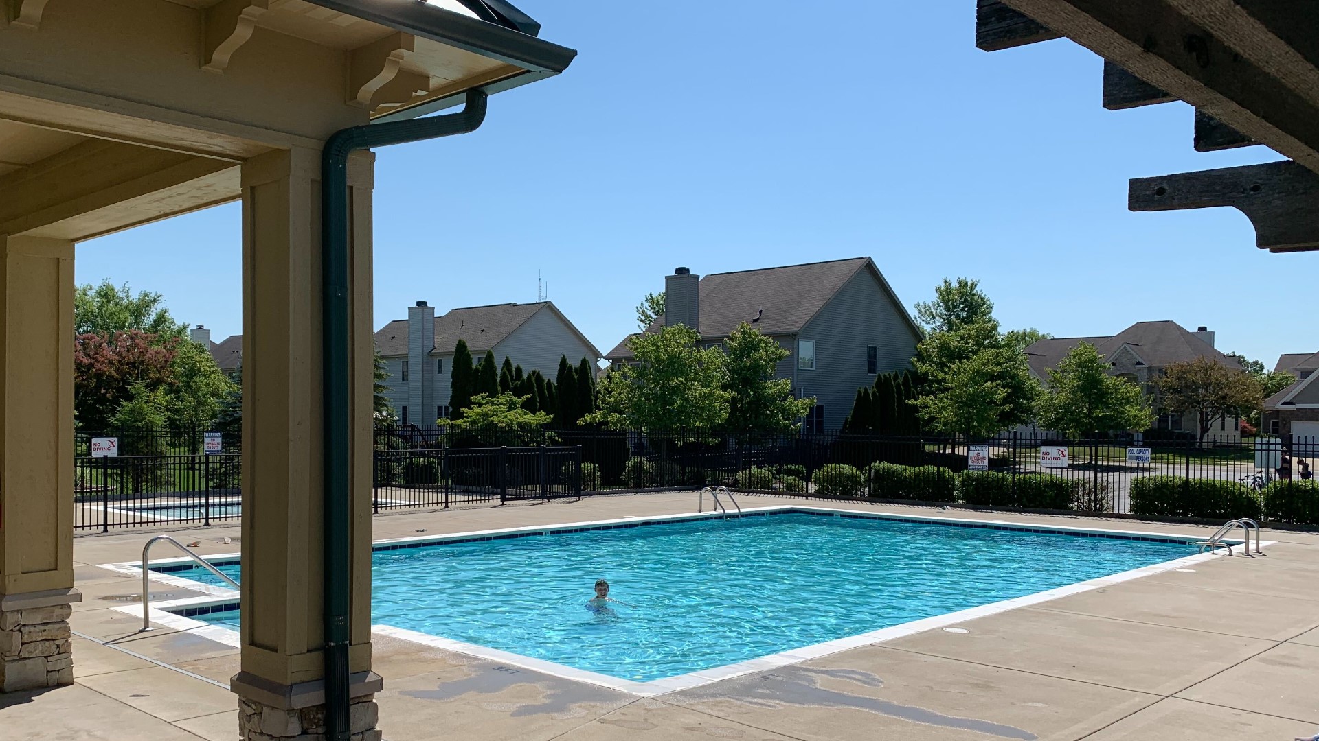 HOA backs down, backyard wading pool can stay | wthr.com