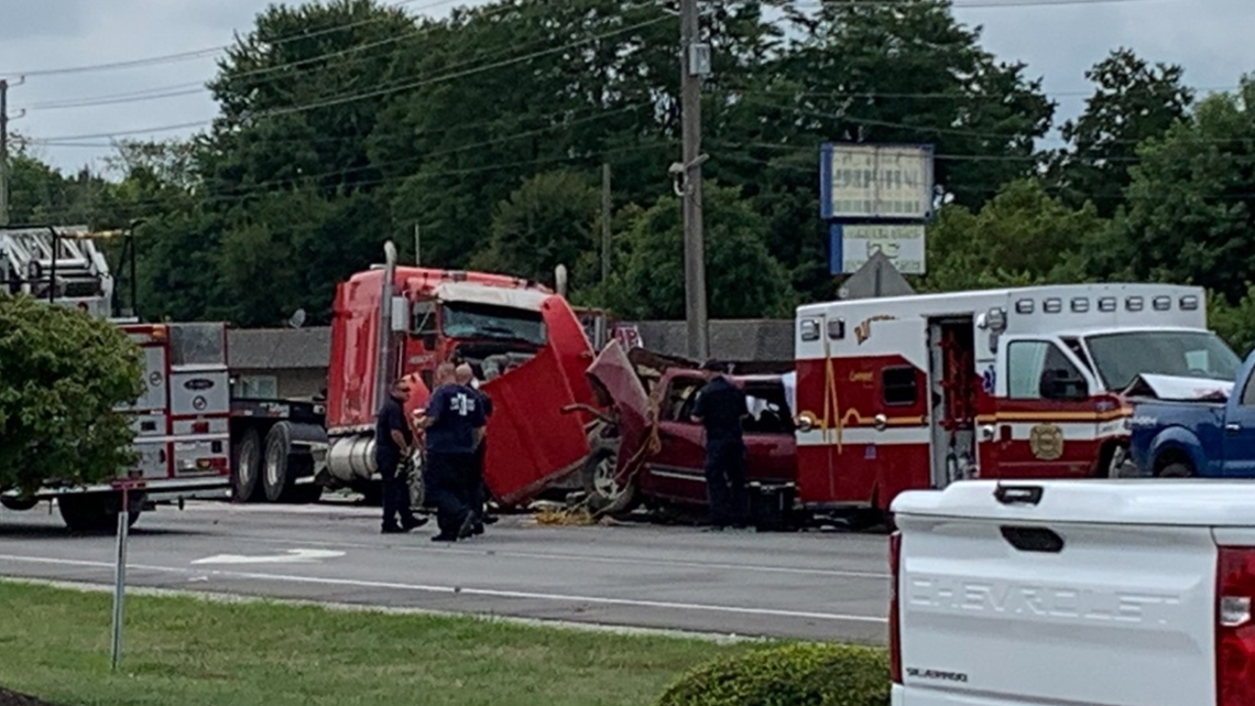 1 dead in crash near Camby, 6 others injured | wthr.com