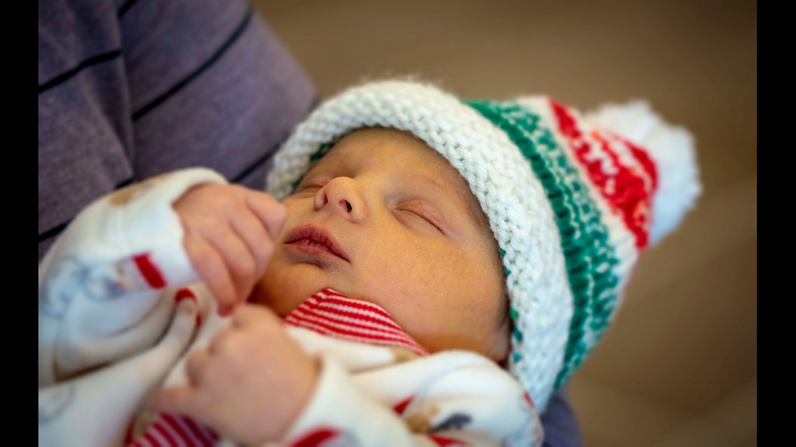 A Christmas miracle: Indiana baby born on the same day as her parents ...
