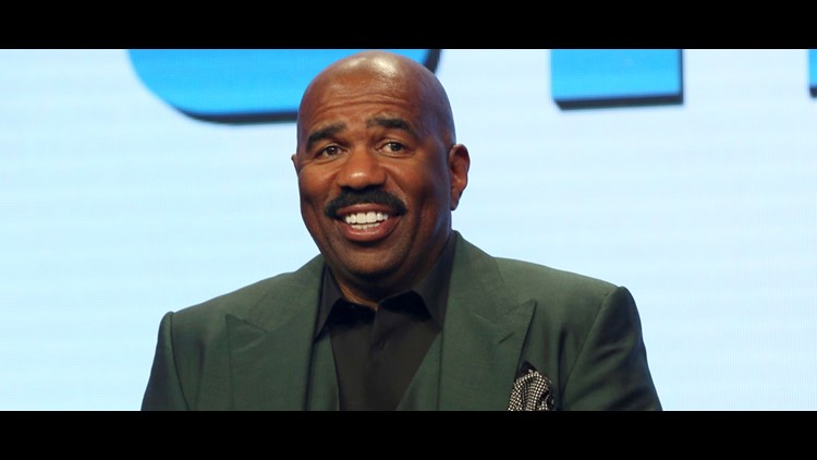 Talk show host Steve Harvey to cover students' college costs | wthr.com