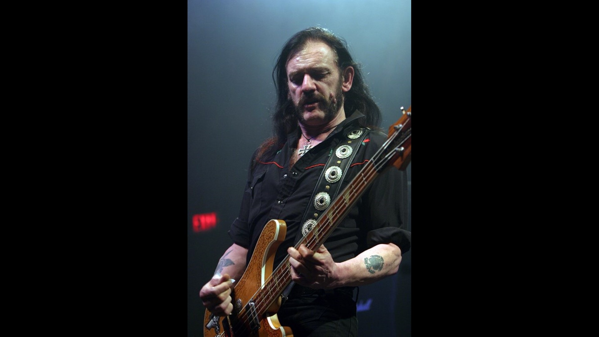 Motorhead frontman, hard-rock hero 'Lemmy' Kilmister dies | wthr.com