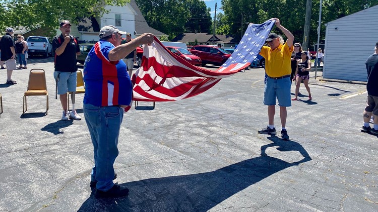 VFW Post 2839 retires more than 50 flags | wthr.com