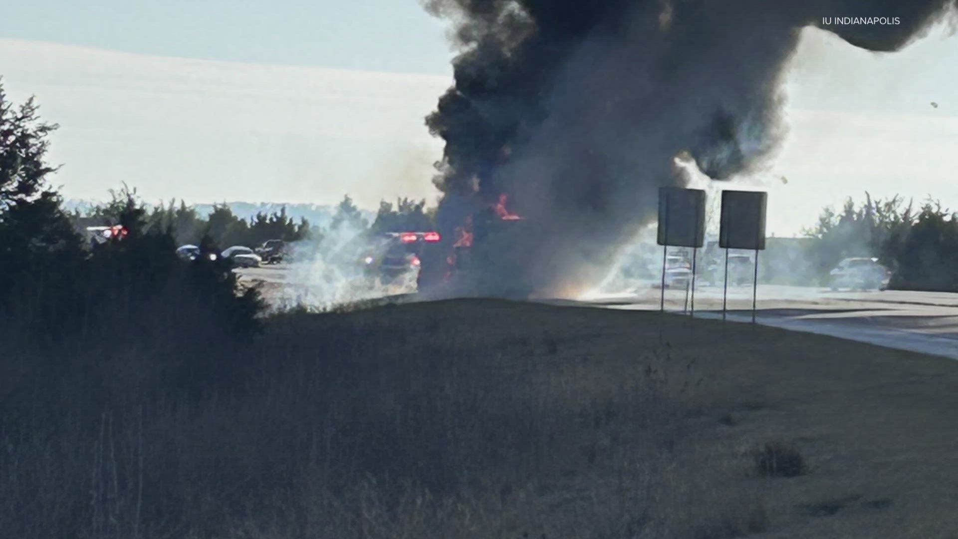 Bus carrying IU Indy men's basketball team catches fire | wthr.com