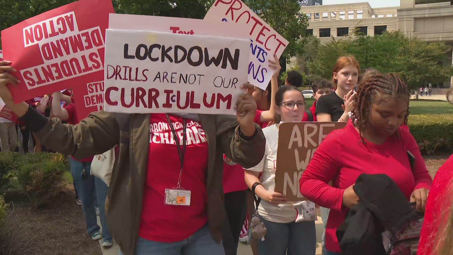 Students fed up with school shootings, walk out in protest | wthr.com