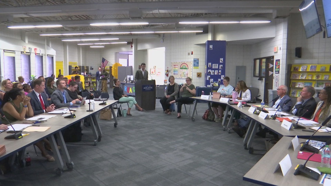 New proposal would unify oversight of public and charter schools in IPS | wthr.com