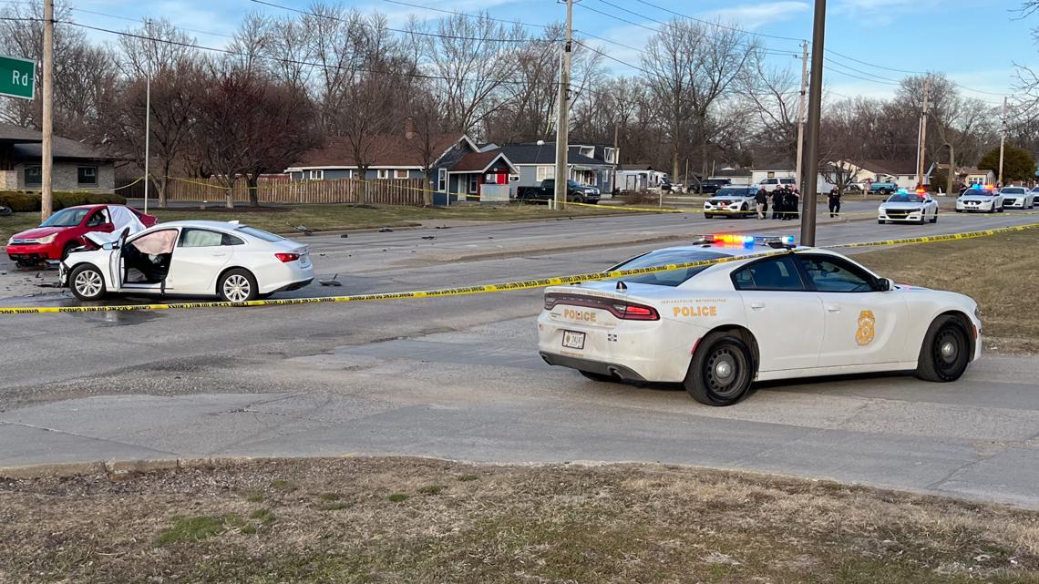 Motorcycle, 2 cars involved in fatal south Indianapolis crash | wthr.com