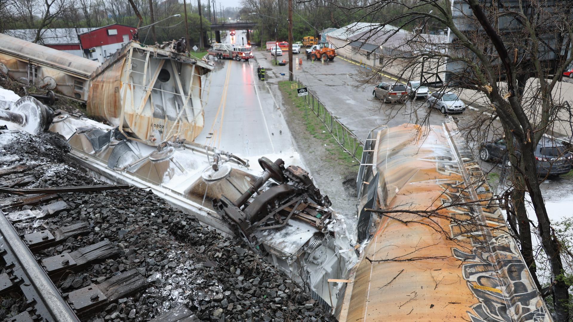 Southeastern Ave. reopens after Indianapolis train derailment | wthr.com