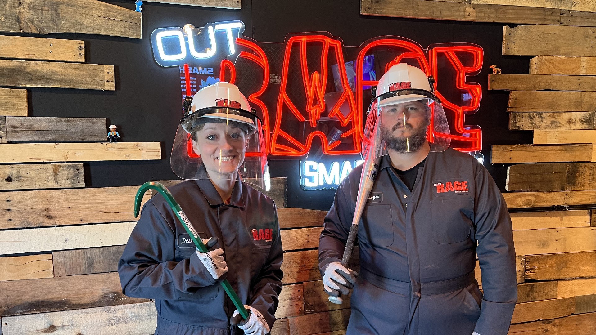 New 'rage room' opens in Lafayette | wthr.com