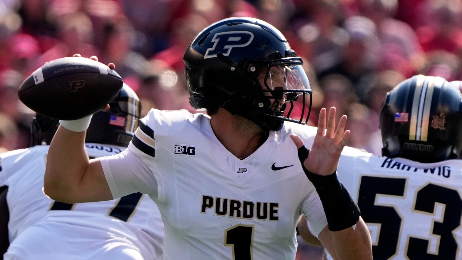 Wisconsin defeats Purdue 52-6 | wthr.com