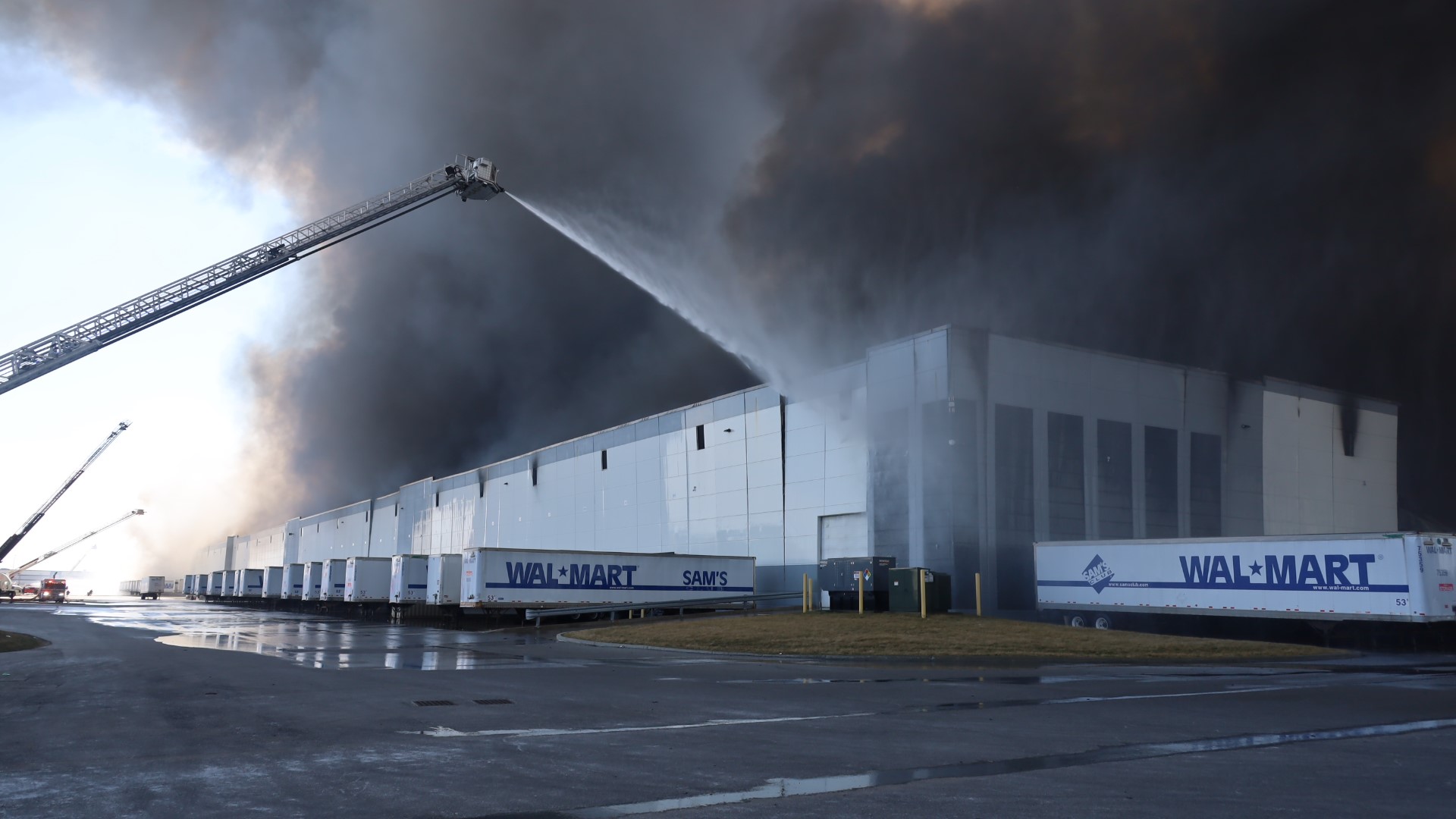 Expert weighs in on Plainfield Walmart warehouse fire. | wthr.com