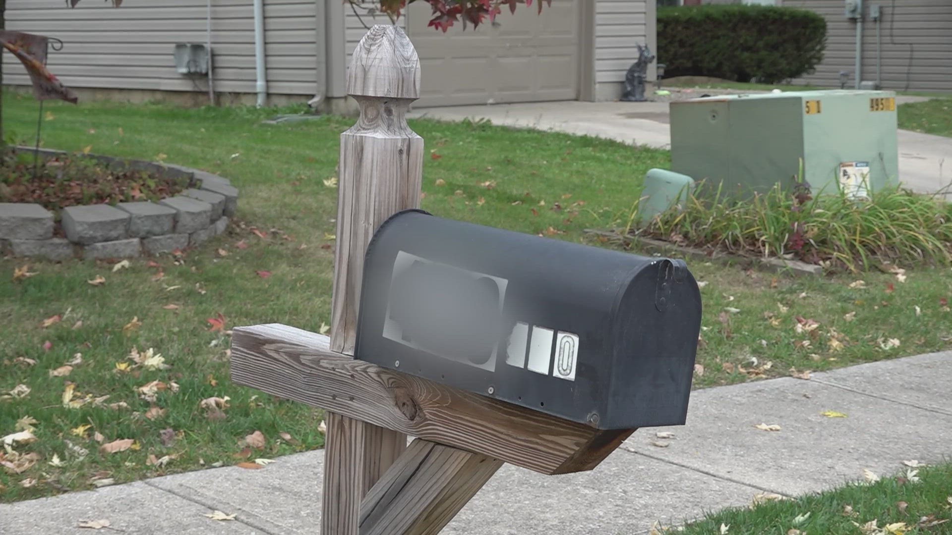 Speedway neighborhood fed up with mail thefts | wthr.com
