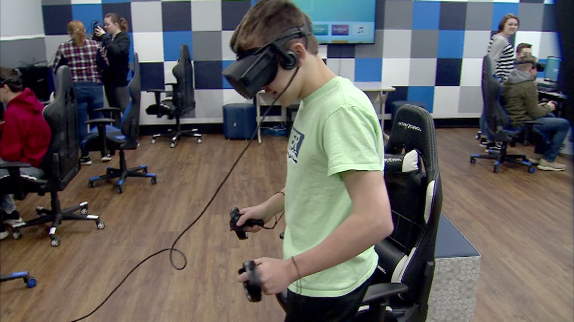 New 'Virtual Reality' and 'eSports' lab makes learning more fun for ...