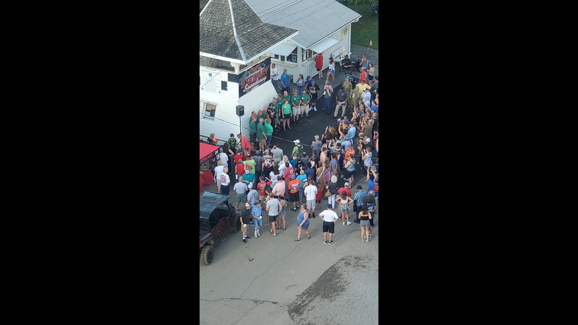 Tony Stewart honored at fairgrounds racetrack where he got his start ...