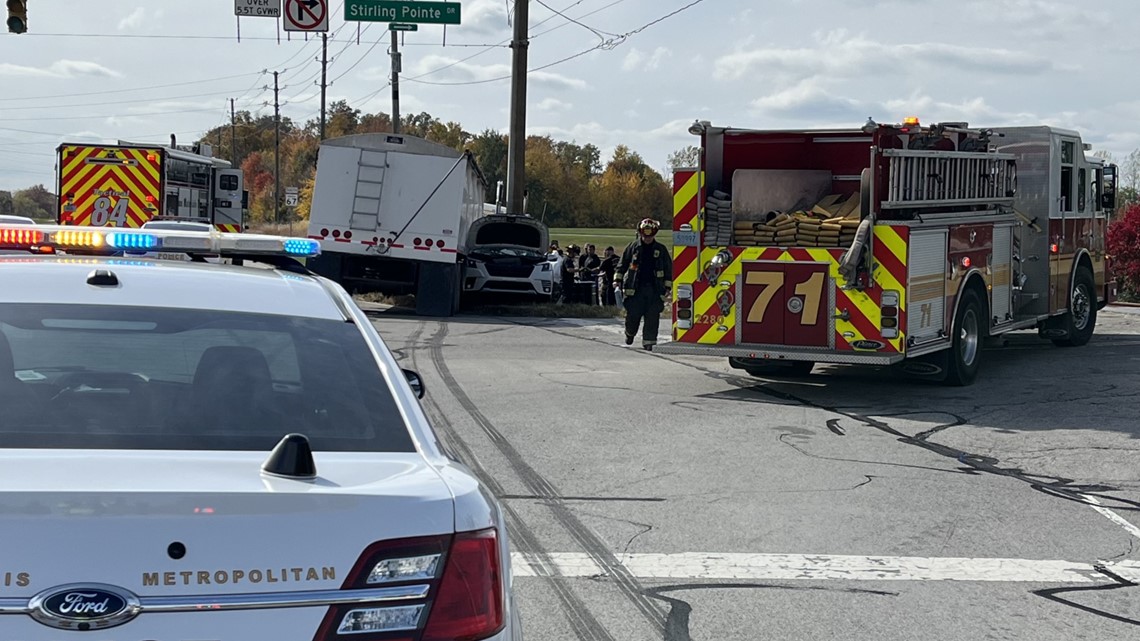 1 killed in crash on southwest side of Indianapolis | wthr.com