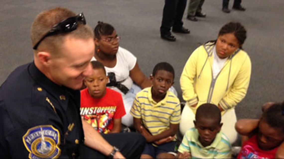 Program brings IMPD officers, children together | wthr.com