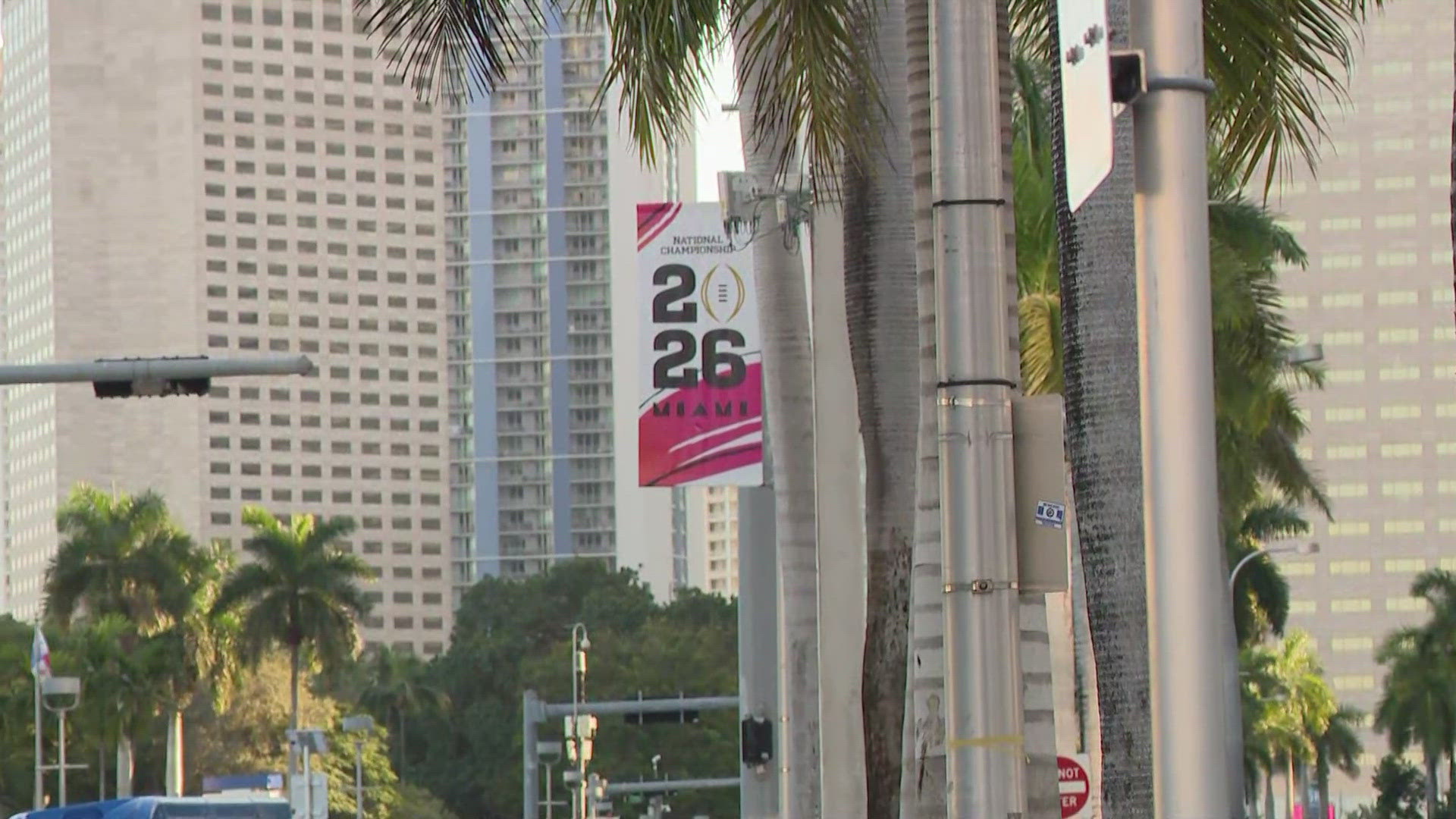 Braun, DeSantis put food on the line for CFP National Championship ...