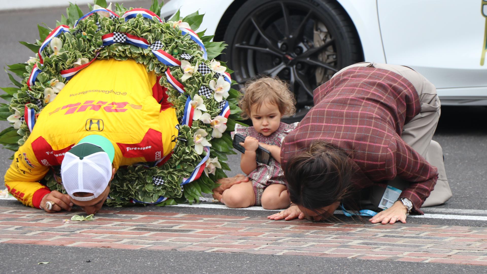 Álex Palou celebrates 2025 Indianapolis 500 win with family | wthr.com