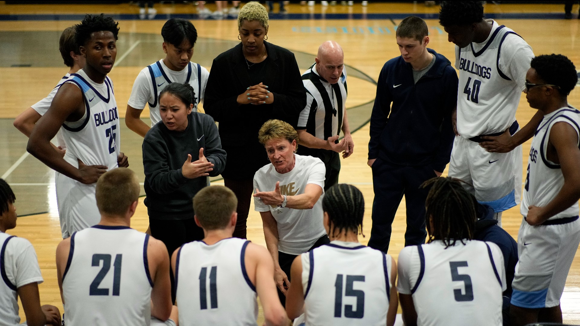 2 women in the country coach both boys', girls' HS bball teams | wthr.com