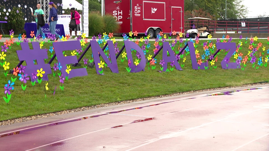 'Walk to End Alzheimer's' held in downtown Indianapolis | wthr.com