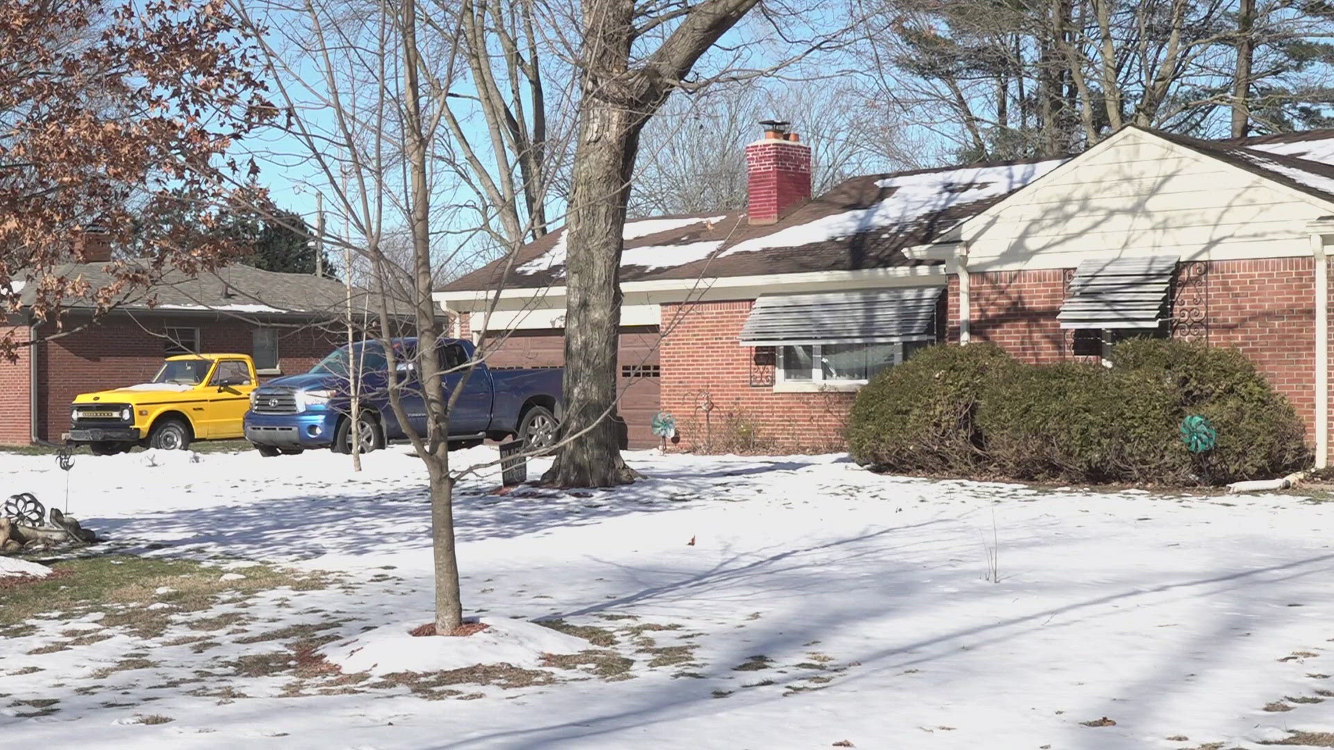 Former Forest Manor Middle School teacher killed; husband charged ...