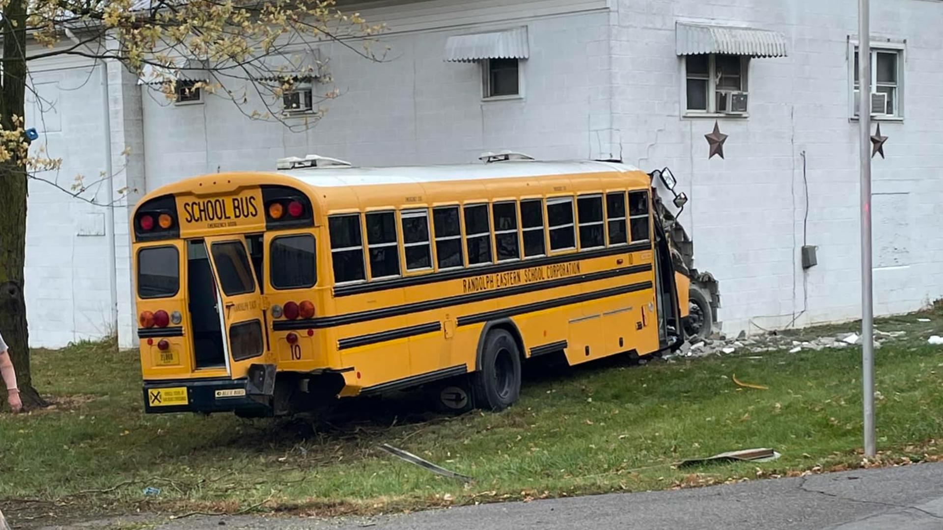 Bus crashes into building in Union City | wthr.com