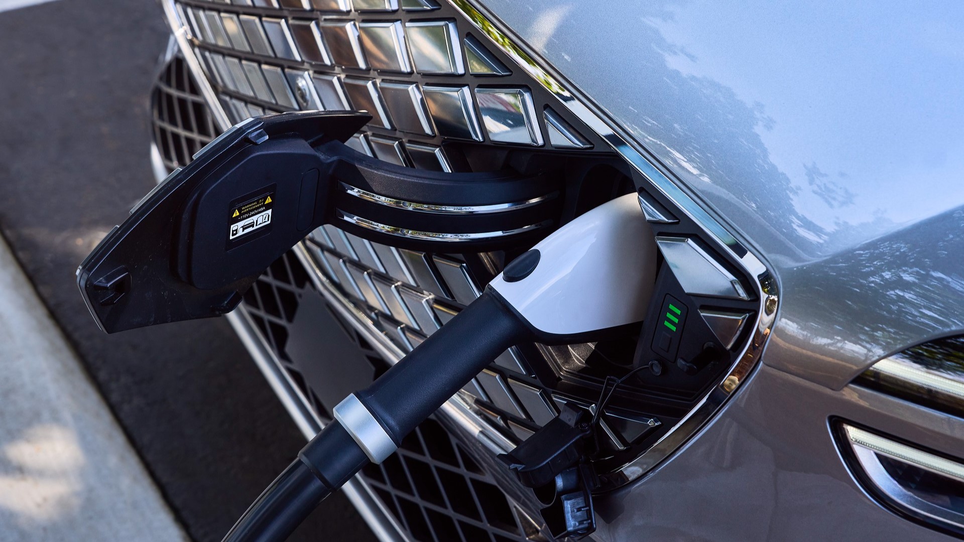 2023 Genesis GV70 Crossover electrifies luxury compact crossovers ...