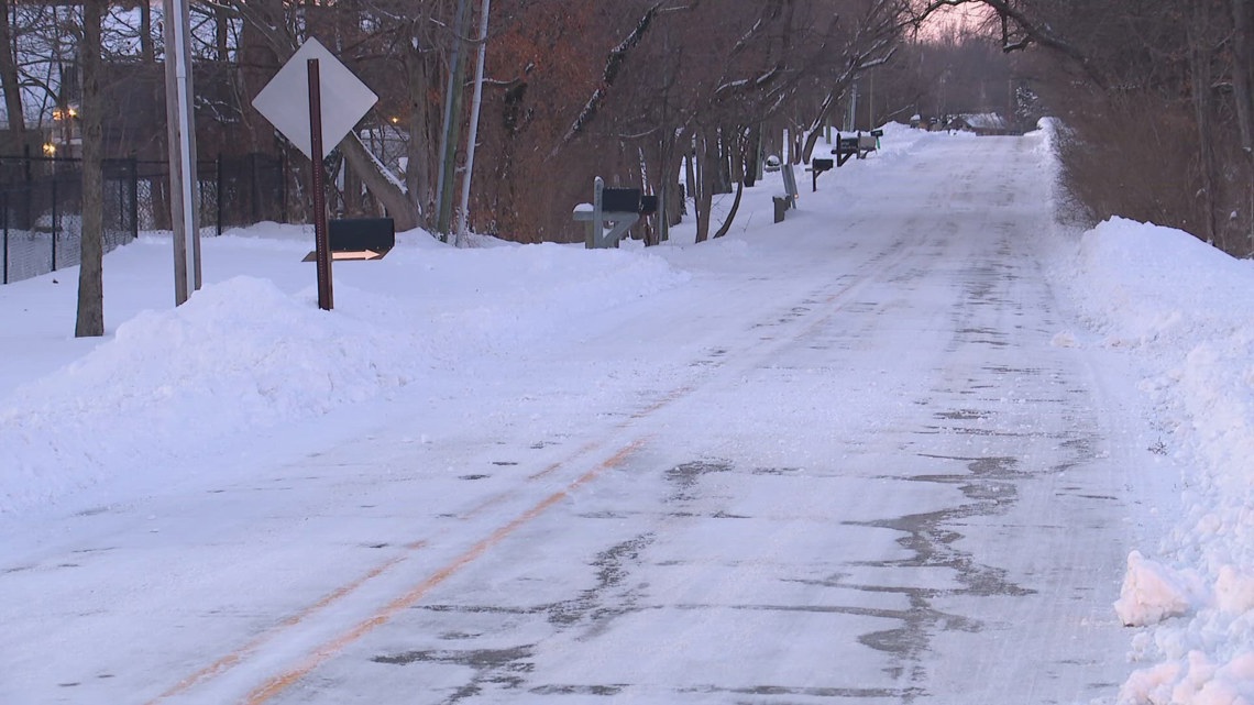Indy's DPW, contractors working to clear streets | wthr.com