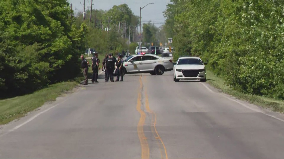 Police investigate deadly hit-and-run crash on Indy's east side | wthr.com