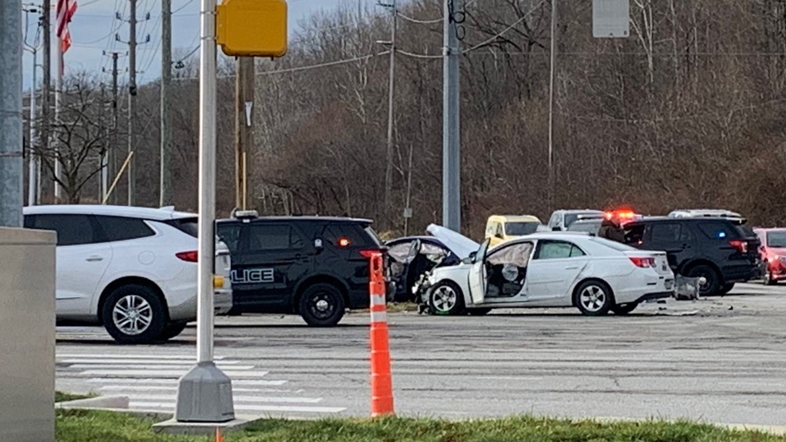 Fishers police chase ends in 3-car crash | wthr.com
