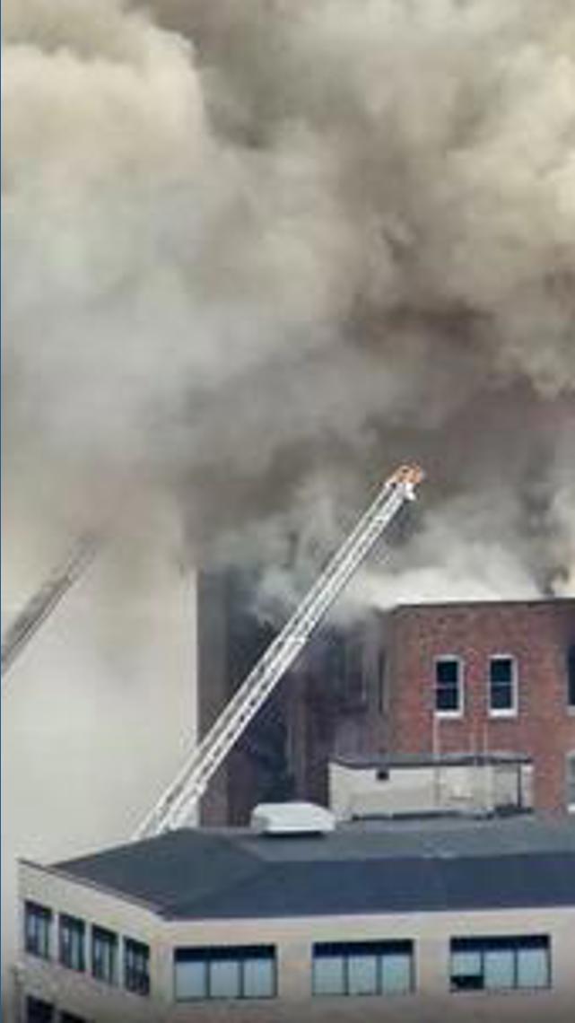 5-story building fire closes several streets in downtown South Bend ...