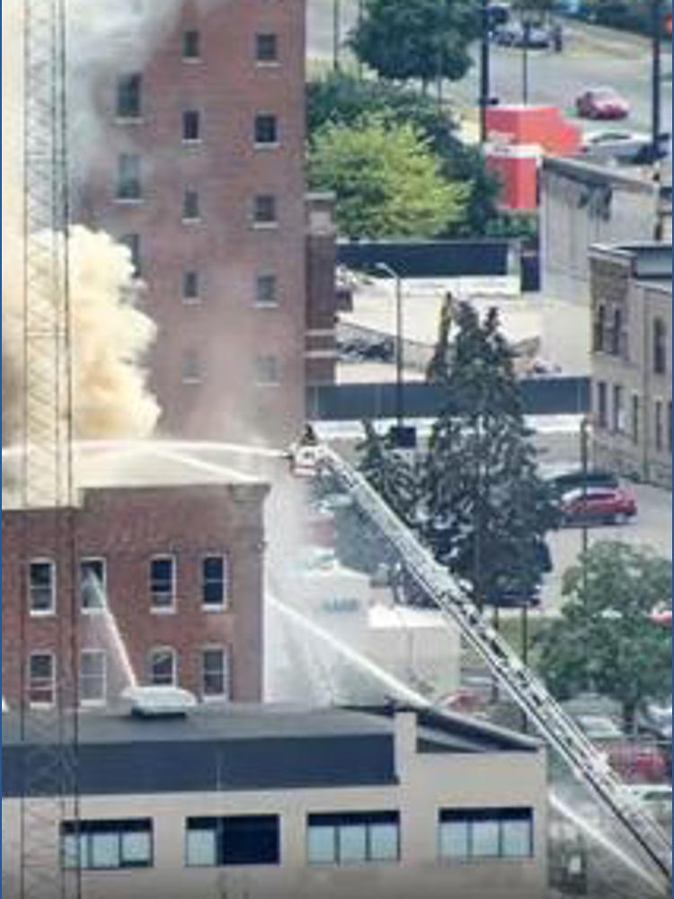 5-story building fire closes several streets in downtown South Bend ...