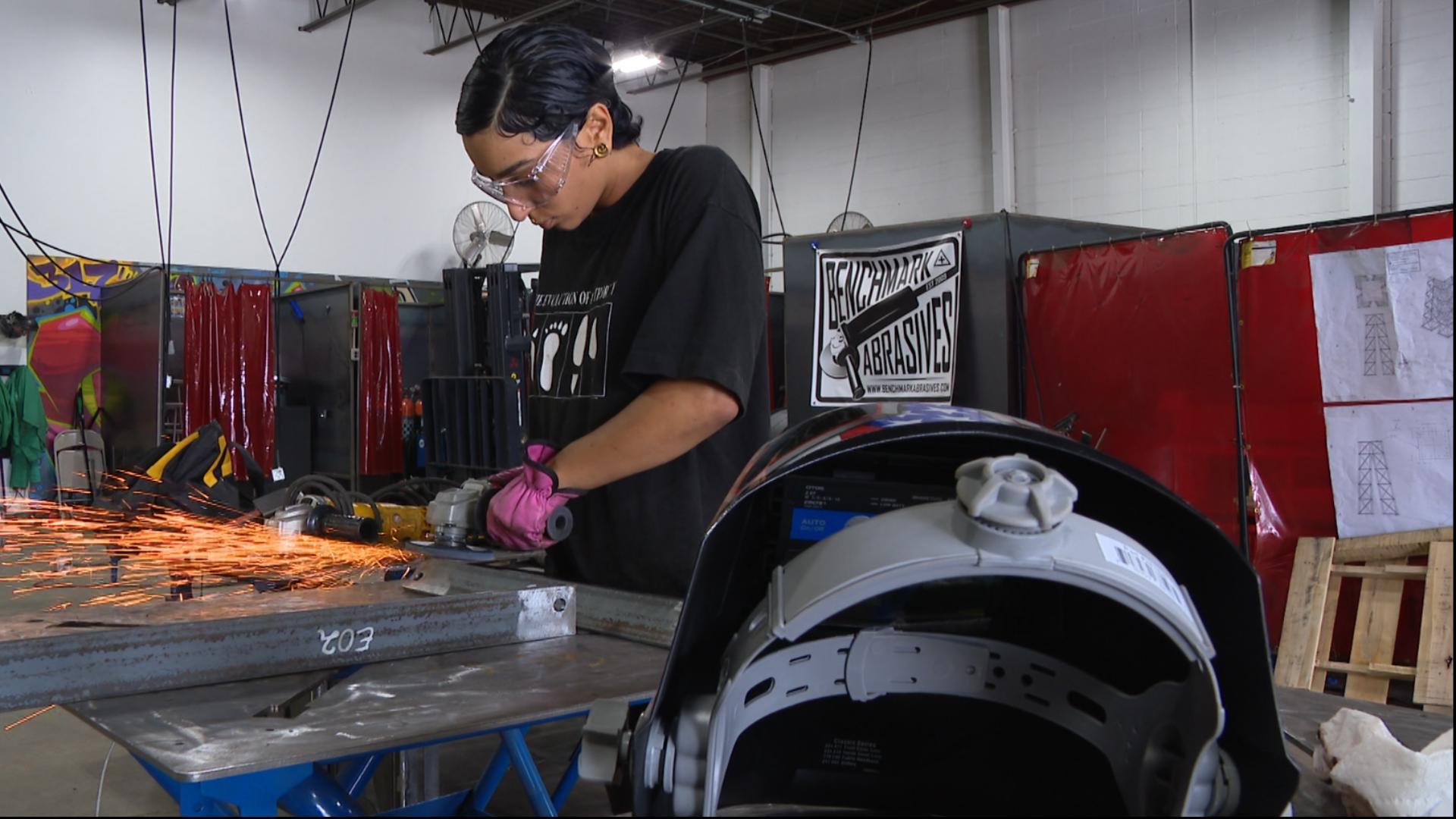 Latinas Welding Guild nearing completion of replica Eiffel Tower | wthr.com