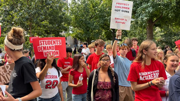 Students fed up with school shootings, walk out in protest | wthr.com
