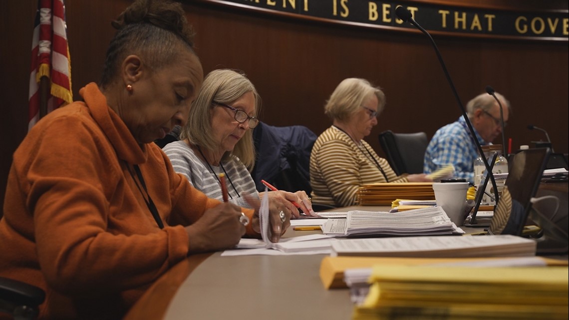 Marion, Hamilton counties still need Election Day poll workers | wthr.com