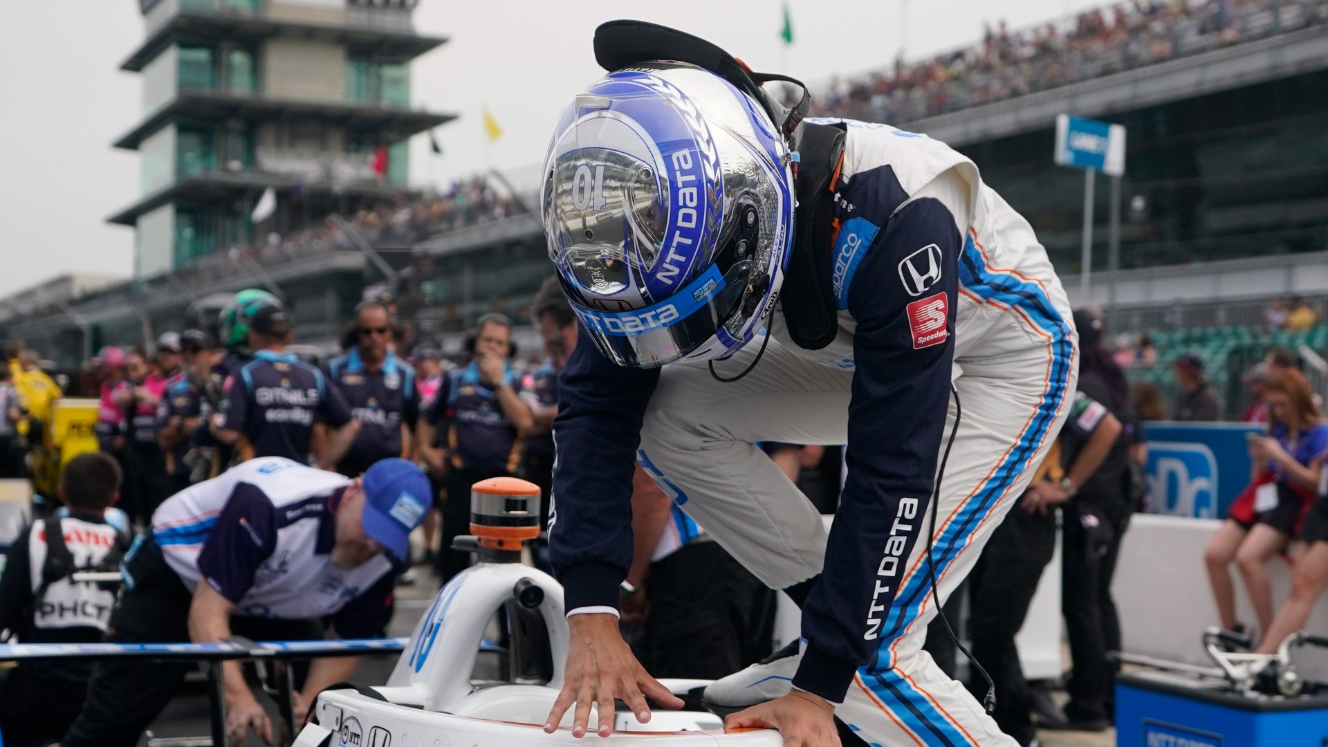 Indy 500 driver helmets styled to stand out | wthr.com