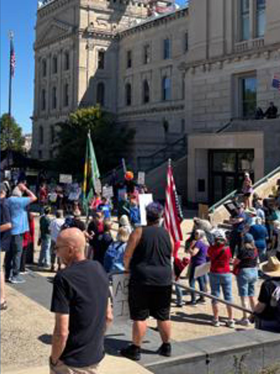 Hoosiers protest outside Indiana Statehouse for Labor Day | wthr.com