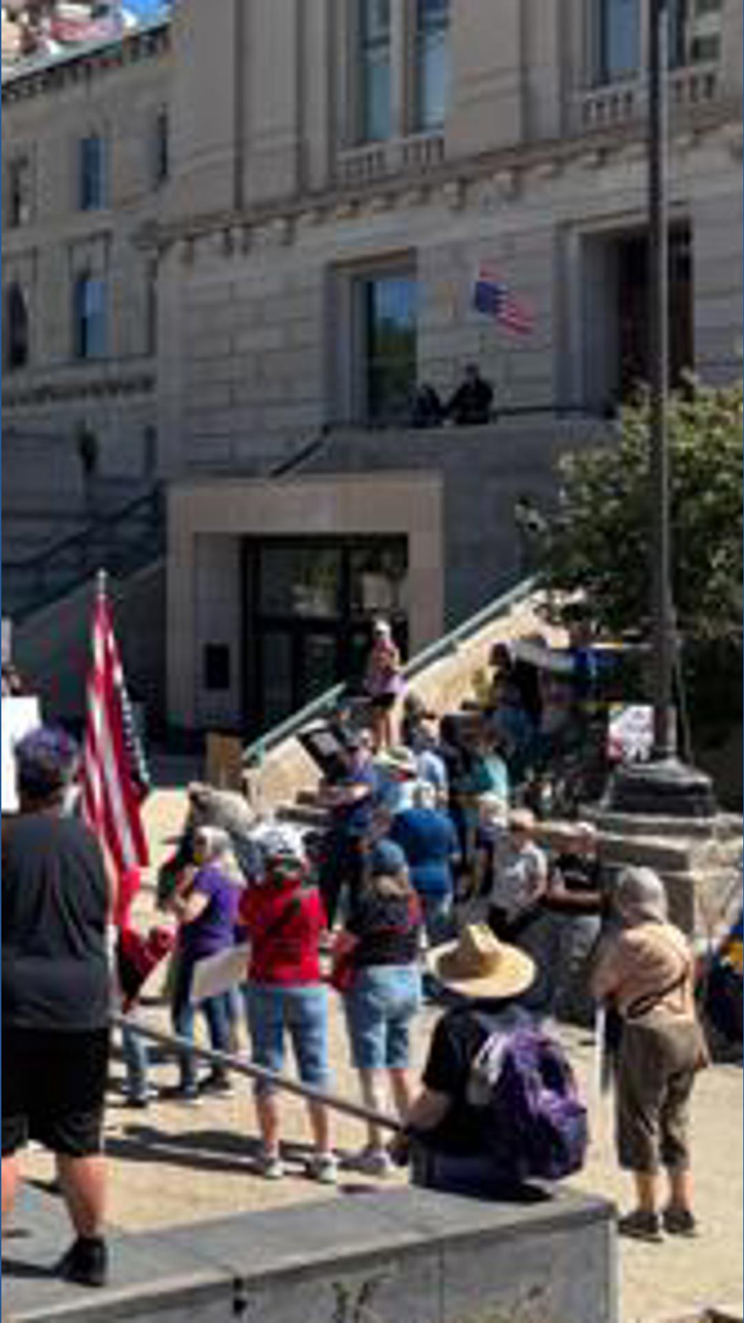 Hoosiers protest outside Indiana Statehouse for Labor Day | wthr.com