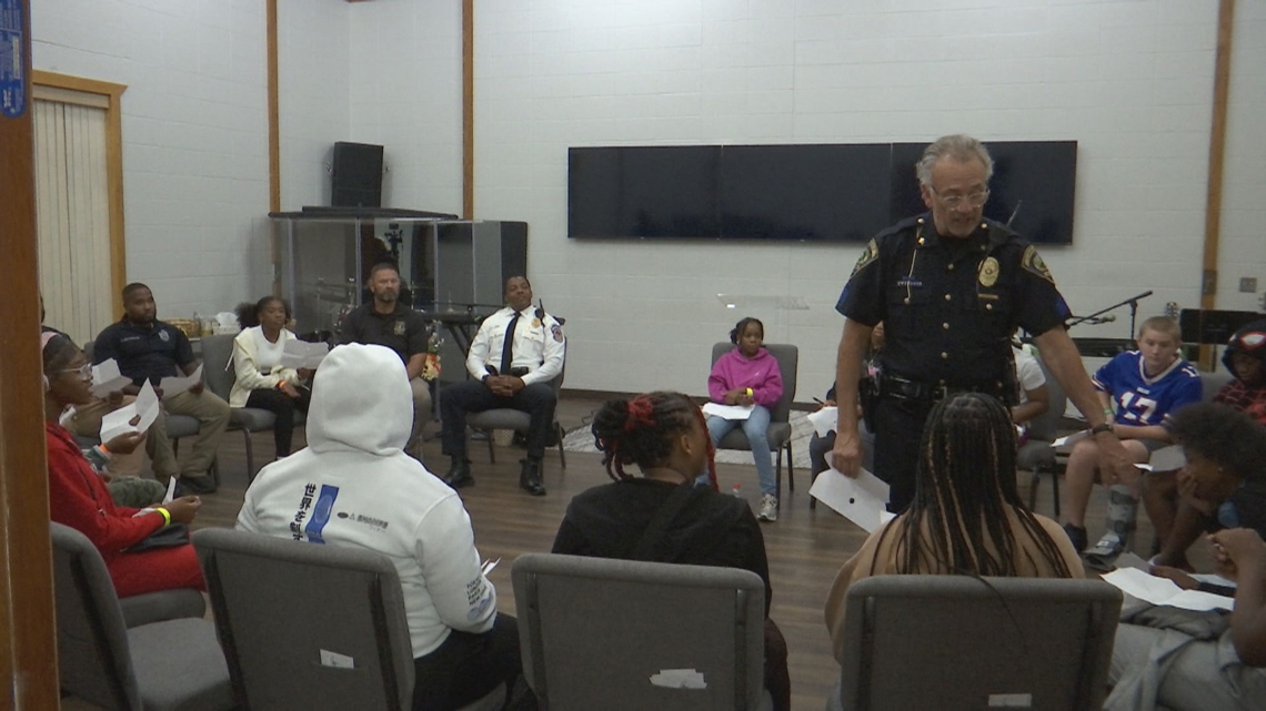 Mentors, police mingle with Indianapolis youth at Friday night lock-in ...