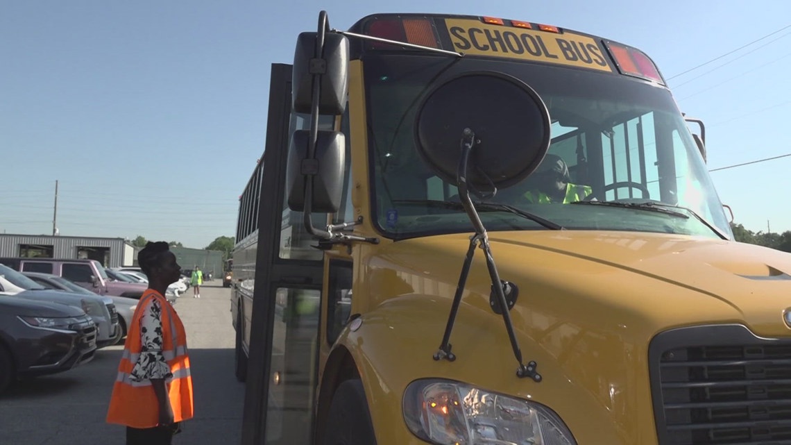 Indianapolis school bus technology helps drivers check for kids before ...