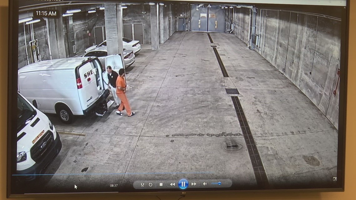 Orlando Mitchell appears in court for first time since murder video was ...