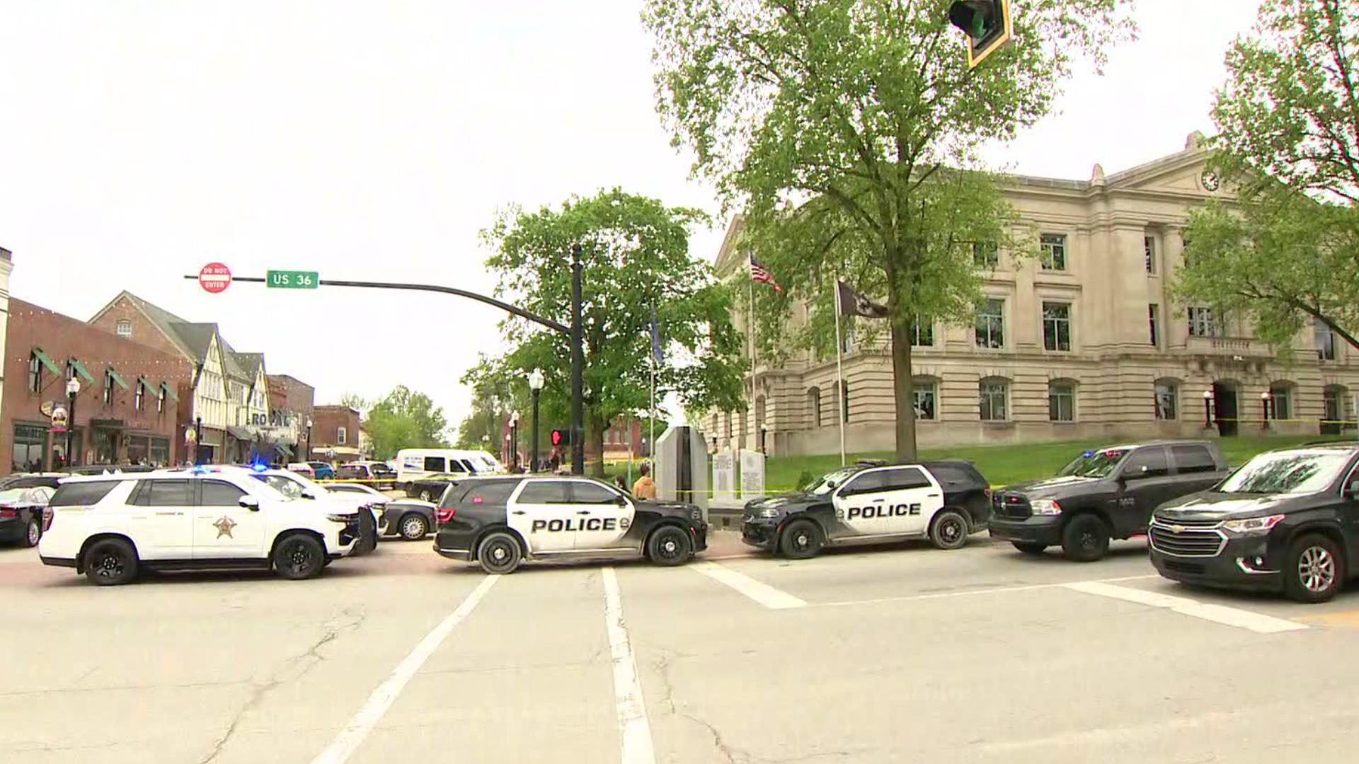 Prosecutor clears deputies who fatally shot man outside Hendricks Co. Courthouse | wthr.com