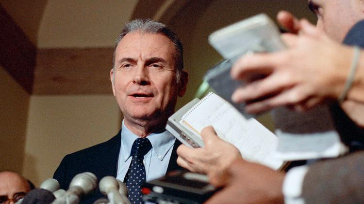 Lee Hamilton, longtime US congressman serving southern Indiana, dies at ...