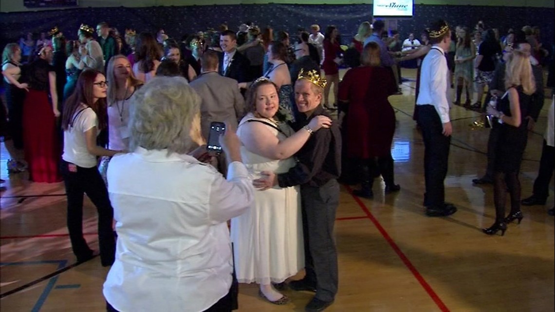 "Night to Shine" gives prom experience to those with special needs ...